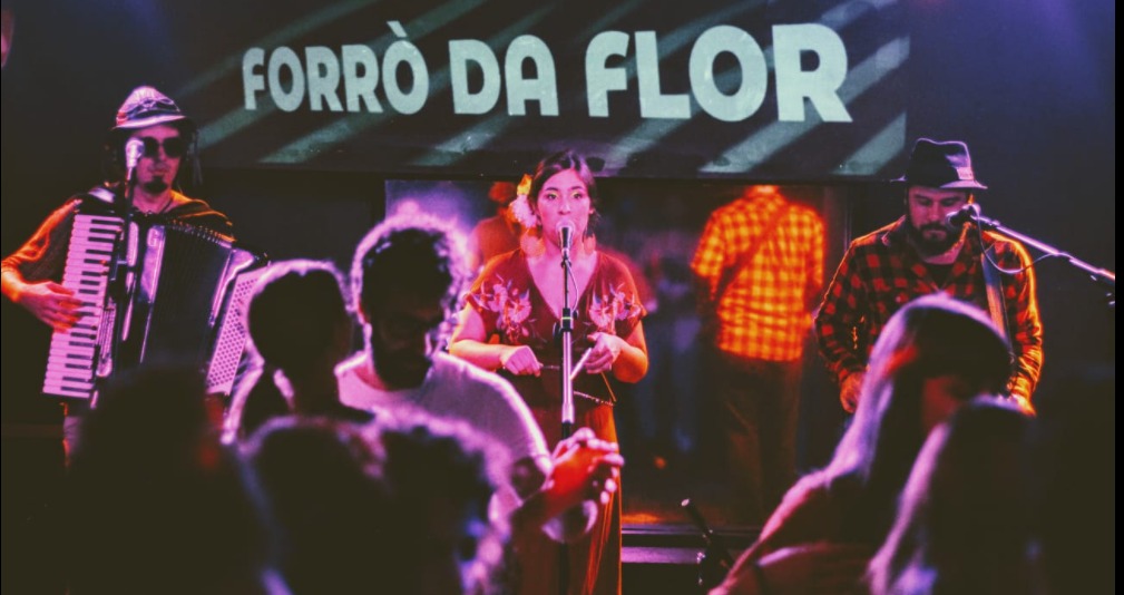 Conheça os 'gringos' que montaram uma banda de Forró e estão bombando ...