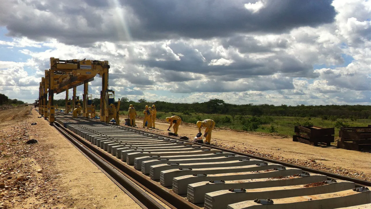 Nordeste avança projeto de ferrovia que vai até o oceano Pacífico