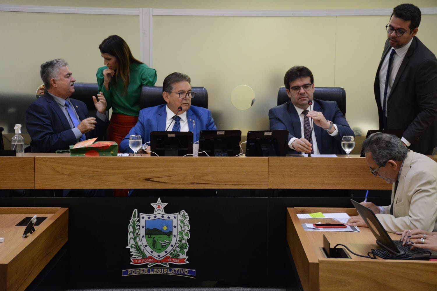 ALPB aprova projetos que beneficiam mulheres no tratamento da saúde ...